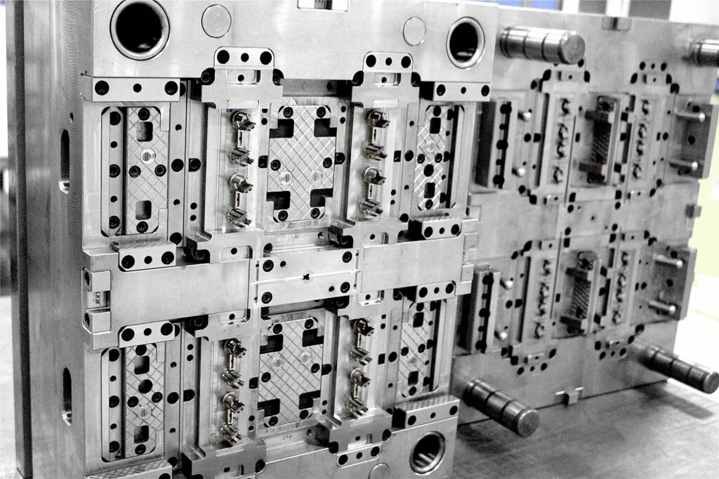Injection mould - preciseworksplus.com
